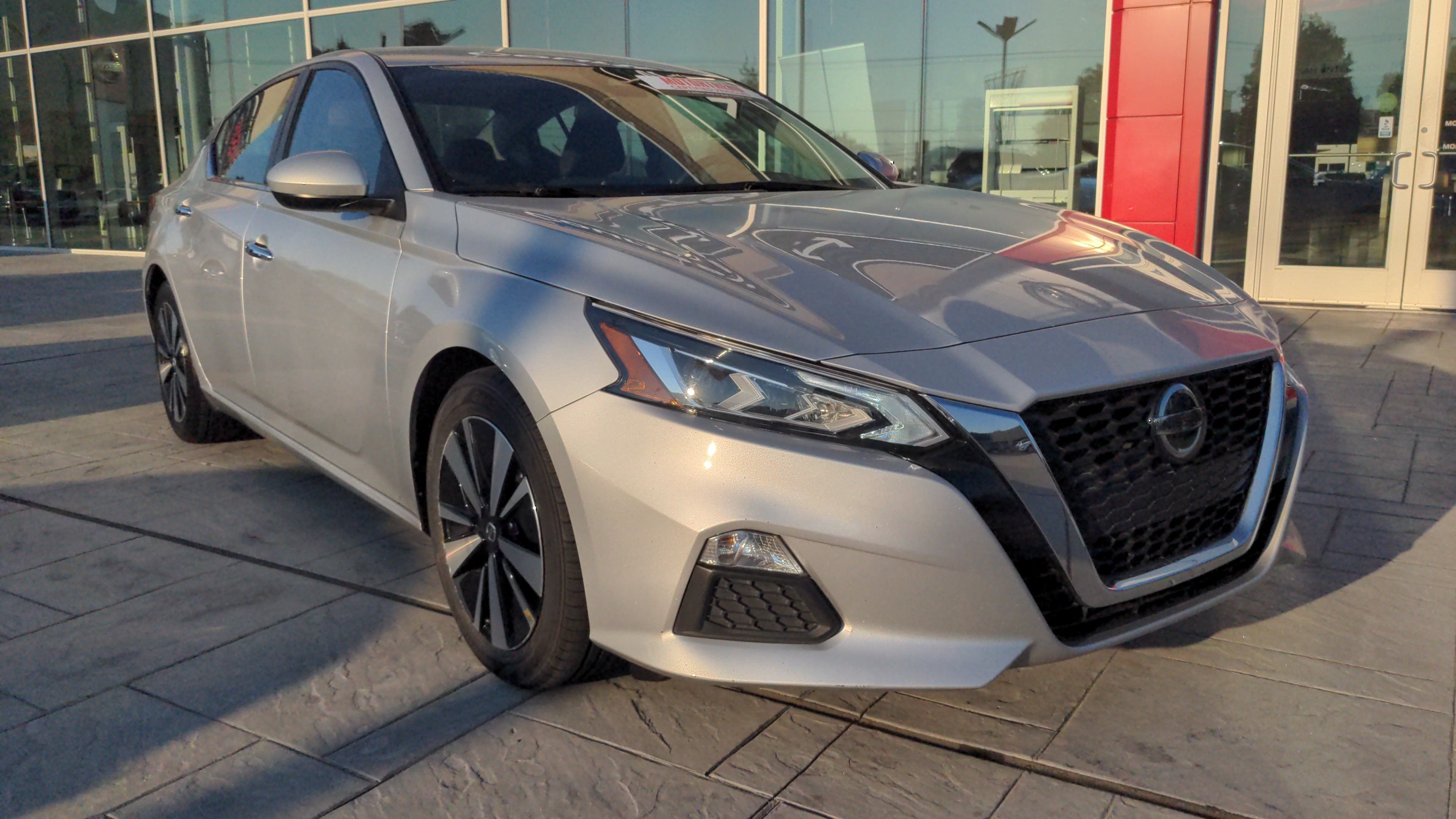 Nissan Altima Silver 2022